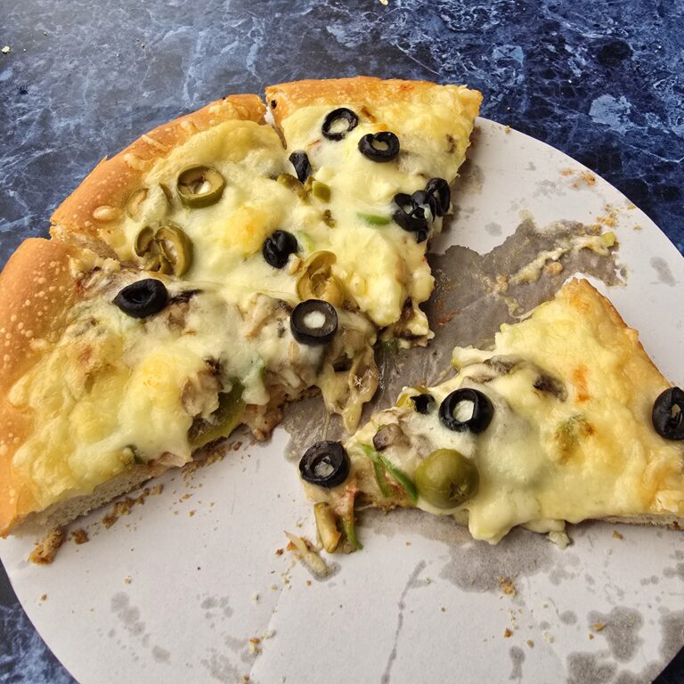 Mata’s II Greek Pizza & Grinders | Pizza Bella Sea