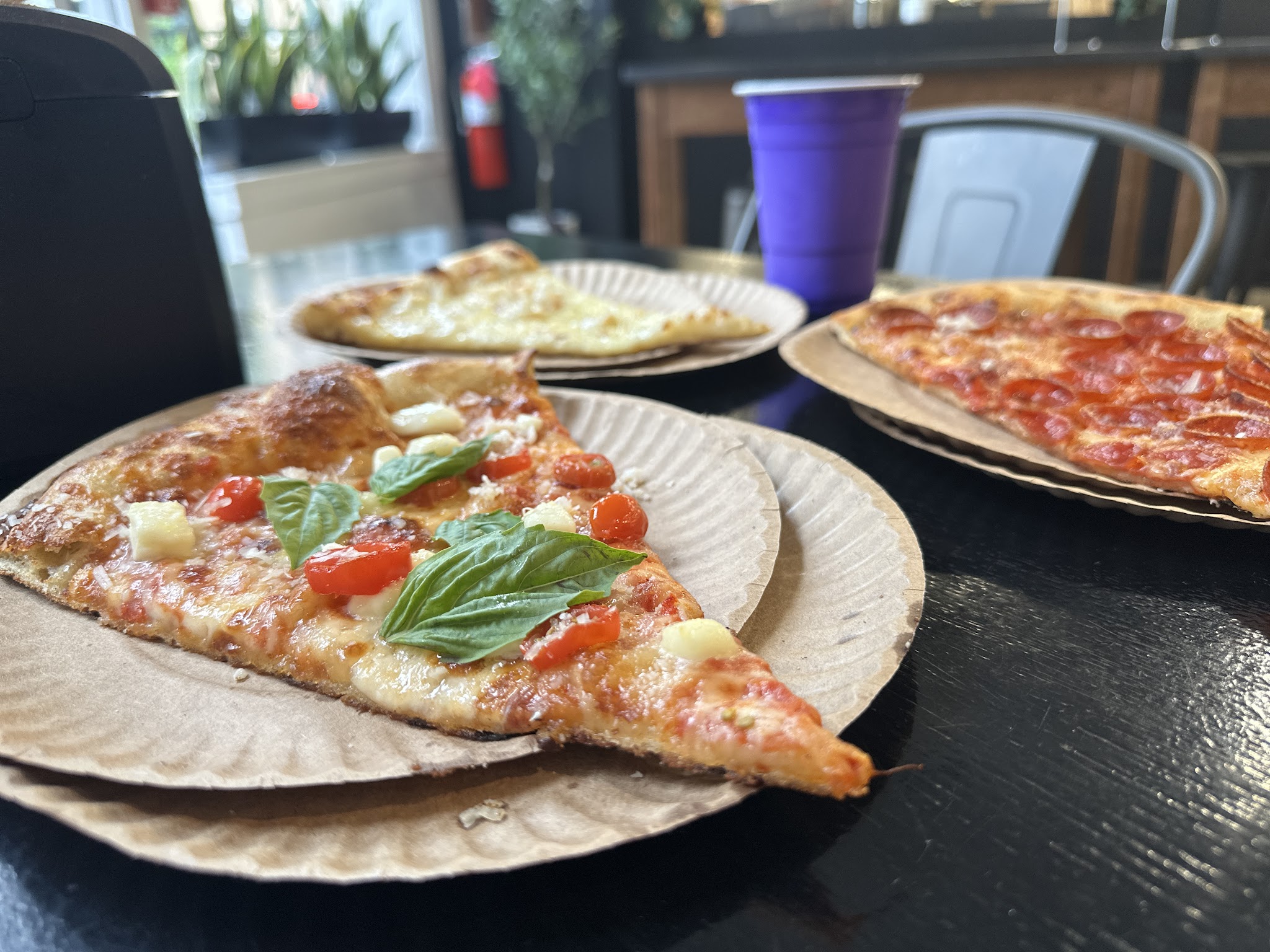 Razzo Pizzeria & Neighborhood Bar | Pizza Bella Sea
